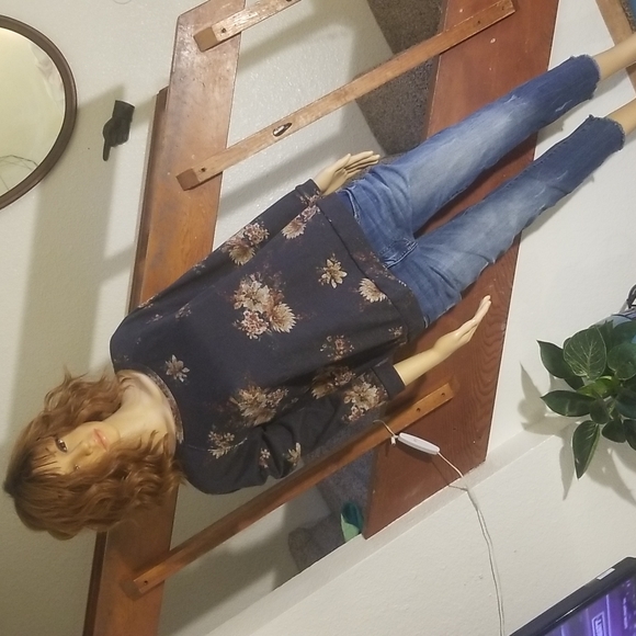 Skonhet | Tops | Skonhet Top | Poshmark